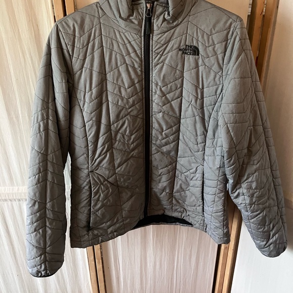The North Face | Jackets & Coats | The North Face Gray Quilted Jacket ...